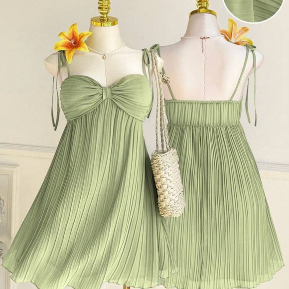 SHEIN | Dresses | Green Pleated Mini Sundress | Poshmark